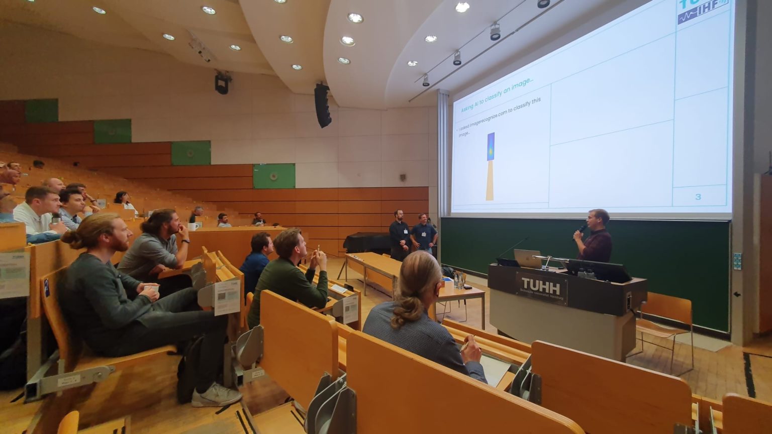 Second place in the MLE School 2022 Best Pitch Award › EmpkinS